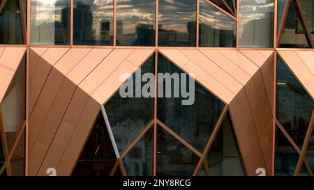 META London - new META Corporate building at 10 Lewis Cubitt Square ...