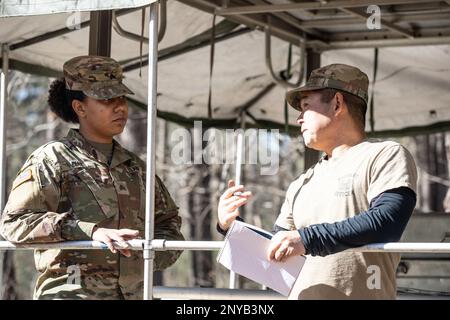 Members of the 375th Quartermaster Company (Field Feeding), HQ, 518th ...