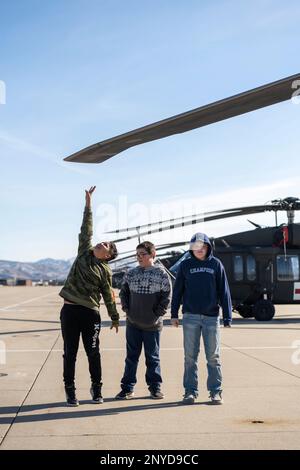 Students with DoD STARBASE Idaho tour the 1st of the 183rd Aviation ...