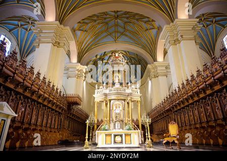 Main Altar and Choir, Basilica Metropolitan Cathedral of Lima, Lima ...