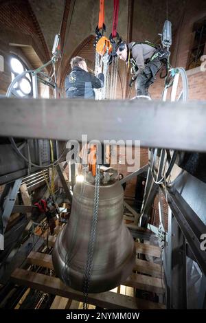 Bremen, Germany. 02nd Mar, 2023. The new peace bell, also called "Brema ...