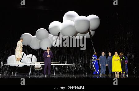 l-r: James Creswell (Fafner), Simon Bailey (Fasolt) in THE RHINEGOLD by ...