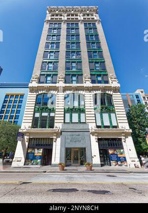Pittsburgh Downtown: Century Building, a 1907 brick and terra cotta ...