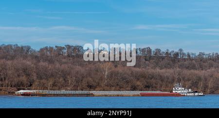 Tugboat and Barges on Ohio River at Wheeling, WV Stock Photo - Alamy