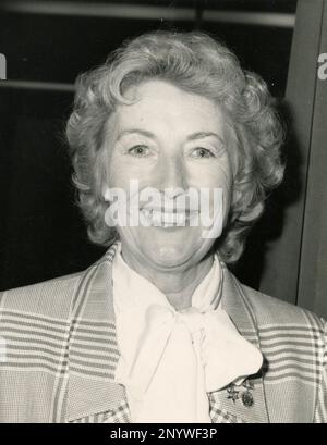 Singer Vera Lynn Stock Photo - Alamy