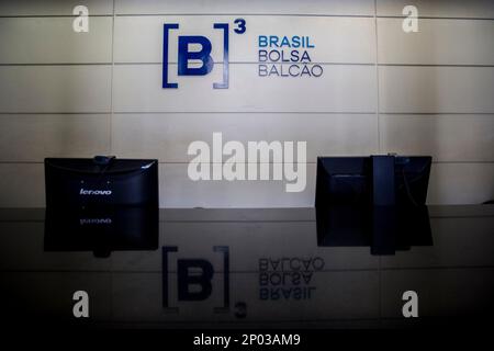 SP - Sao Paulo - 31/03/2017 - Logomarca B3 fusao entre BOVESPA e CETIP ...
