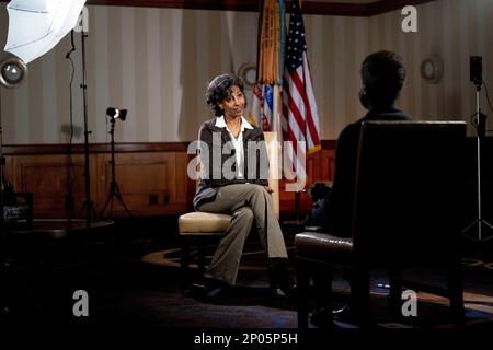 Regan Hopper, the daughter of retired Army Col. Paris Davis, one of the ...