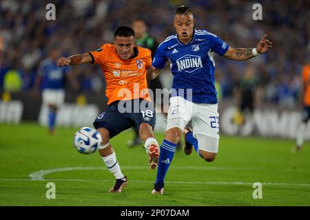 Layan Manuel Loor of Ecuador's Universidad Catolica, left, and Daniel ...