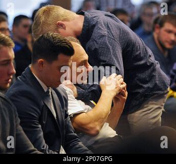National High School Wrestling Stock Photo - Alamy