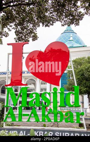 Surabaya Indonesia 25th Dec 2022: the view of Al-Akbar Mosque ...