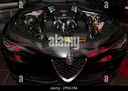 Alfa Romeo Giulia QV, Quadrofoglio, 510 HP, V6, Biturbo engine, turbo ...