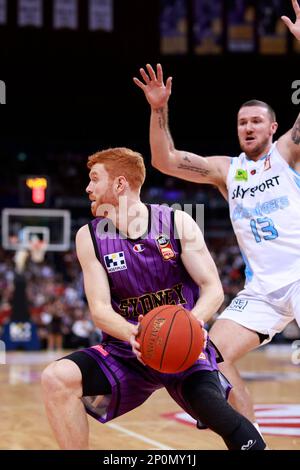 Angus Glover of the Kings drives to the basket during the NBL (National ...