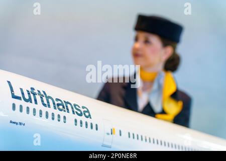 03 March 2023, Hesse, Frankfurt/Main: A Continental employee checks a ...