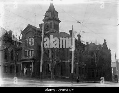 Feud - Scenes in Virginia Mountain Town at Trial After Feud, 1912 ...
