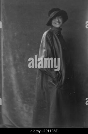 Corbin, Louise, Miss, portrait photograph. Genthe photograph collection ...