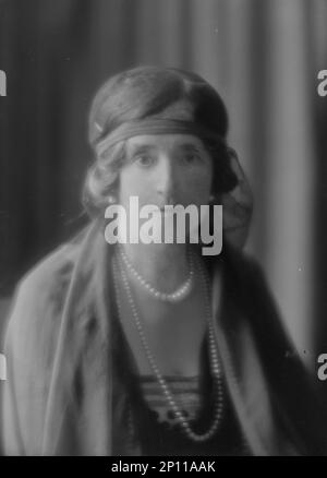 Lucy Christiana, Lady Duff Gordon, a leading fashion designer better ...