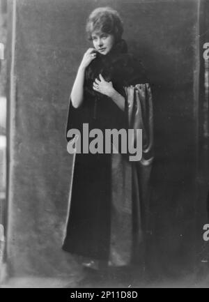 Ferguson, Elsie, Miss, portrait photograph, 1917 Aug. 10 Stock Photo ...