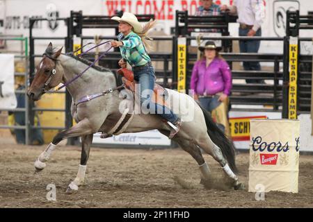26 Aug 2016: Sarah Rose McDonald scored a 17.38 during the Barrel ...