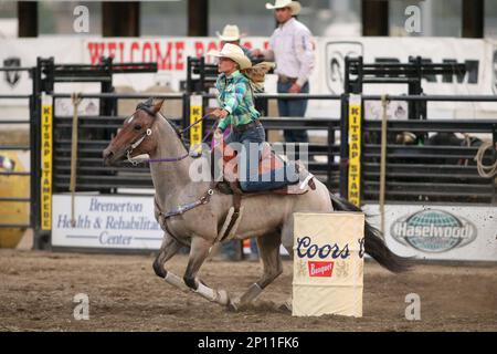 26 Aug 2016: Sarah Rose McDonald scored a 17.38 during the Barrel ...
