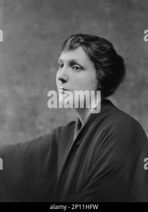 Godfrey, Dorothy, Miss, portrait photograph. Genthe photograph ...