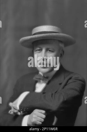 Hood, George, Mr., portrait photograph, 1912 May 28 Stock Photo - Alamy