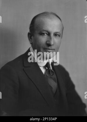 Wertheimer, Mr., portrait photograph. Genthe photograph collection ...