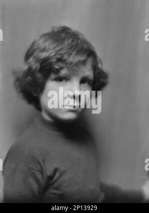 Guinness, Loel, portrait photograph, 1913 Stock Photo - Alamy