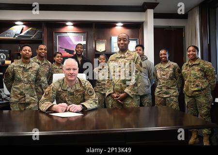 Colonel Daniel Diehl, 509th Bomb Wing Commander, and Chief Master Sgt ...