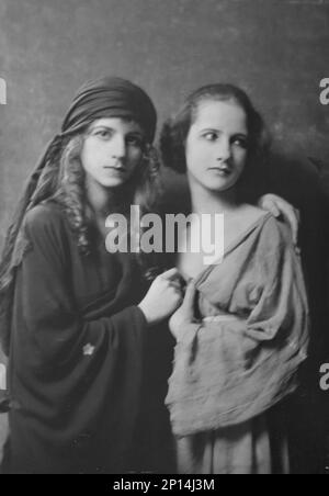Isadora Duncan dancers, portrait photograph, between 1915 and 1923 ...