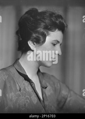 Miss Fannie Ingram, portrait photograph, 1919 May 17 Stock Photo - Alamy