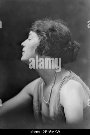 Mrs. Betty Phelps, portrait photograph, 1919 July 21 Stock Photo - Alamy