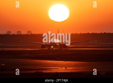 03 March 2023, Hesse, Frankfurt/Main: Continental MK C2 brake systems ...