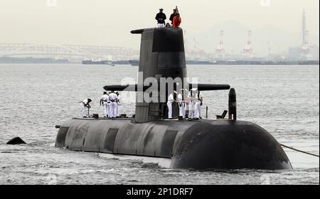 Royal Australian Navy Collins class submarine HMAS Rankin, on synchro ...