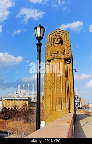 One of the eight Guardians of Traffic Art-Deco sandstone pylons by ...