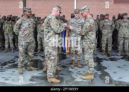 Soldiers assigned to the 135th Quartermaster Company, 87th Division ...