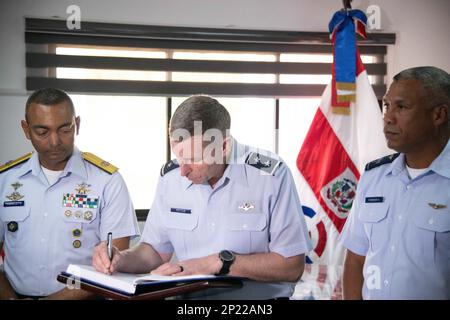 Maj. Gen. Evan Pettus, 12th Air Force (Air Forces Southern) Commander ...