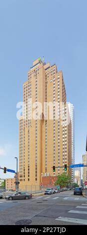 Pittsburgh Downtown: Grant Building is an Art Deco-styled orange and ...