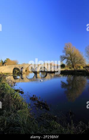 Winter sunset, Milton Ferry stone bridge, river Nene, Ferry Meadows ...