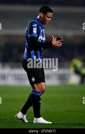 Luis Muriel of Atalanta looks dejected during the Serie A match between ...