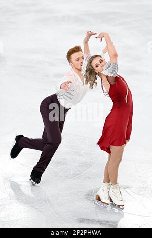 Peter Beaumont and Nadiia Bashynska of Canada (Gold) pose with their medals in the Junior Pairs ...