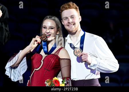 Ice Dance Medal Ceremony, Nadiia BASHYNSKA & Peter BEAUMONT (CAN) third place, during Victory ...