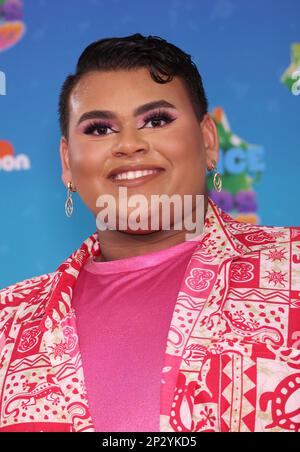 Luke Islam arrives at The 2023 Nickelodeon Kids Choice Awards held at ...
