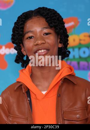 Jakari Fraser arrives at the Nickelodeon Kids' Choice Awards on ...