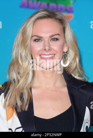 Lauren Bell Bundy arrives at The 2023 Nickelodeon Kids Choice Awards ...