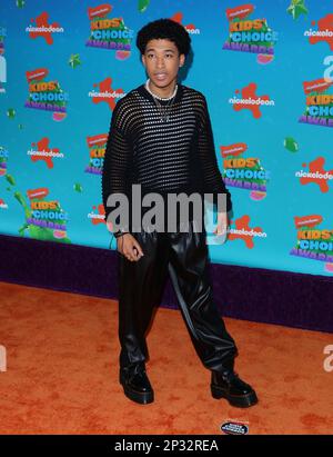 Adrian Lyles arrives at the Nickelodeon Kids' Choice Awards on Saturday ...