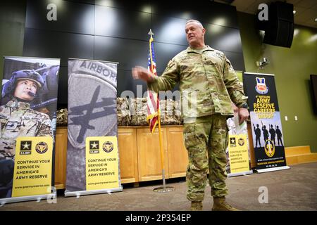 Soldiers under the 81st Readiness Division complete the flexed-arm-hang ...