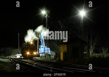 Loading the steam locomotive with coal bunkers Stock Photo - Alamy