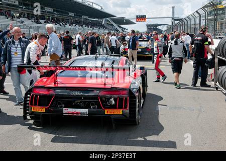 green audi r8 sports car Stock Photo - Alamy