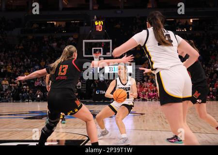 Iowa Hawkeyes guard Gabbie Marshall (24) poses for a portrait during ...