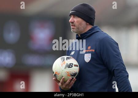 Dagenham and Redbridge interim manager David Jupp during Dagenham ...